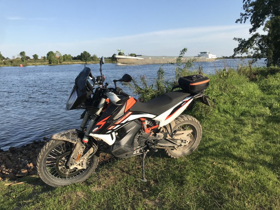 KTM 890 Adventure R (2021) technical specifications